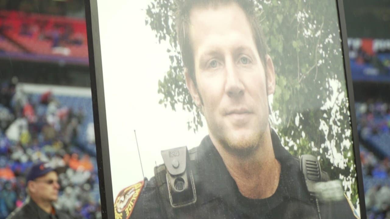 Bills Remember Officer Lehner During Tribute