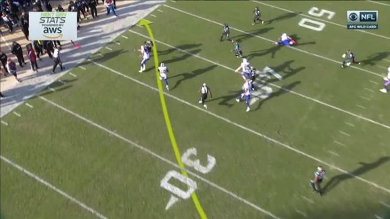 Deonte Thompson takes end-around for 9 yards and a first down