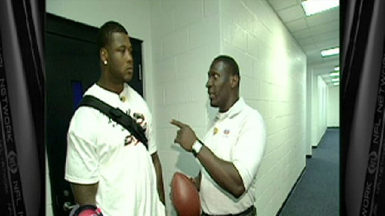 Marcus Stroud gives a tour of the Bills Facility