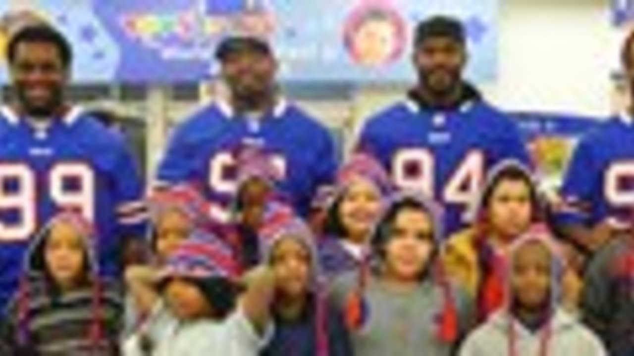 Mario spreads Christmas cheer