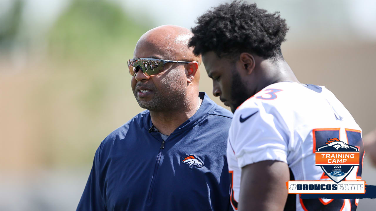 Wired at #BroncosCamp: Inside practice with RBs Coach Curtis Modkins