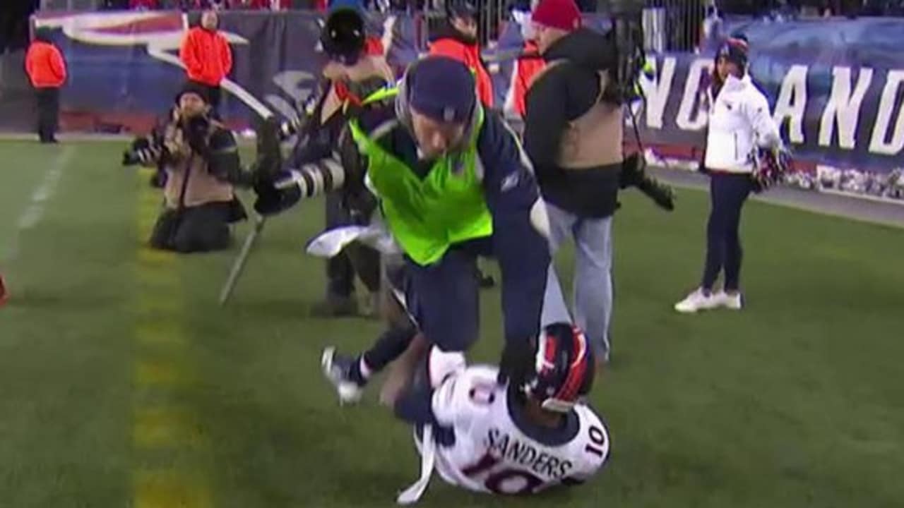 Sanders makes fantastic catch