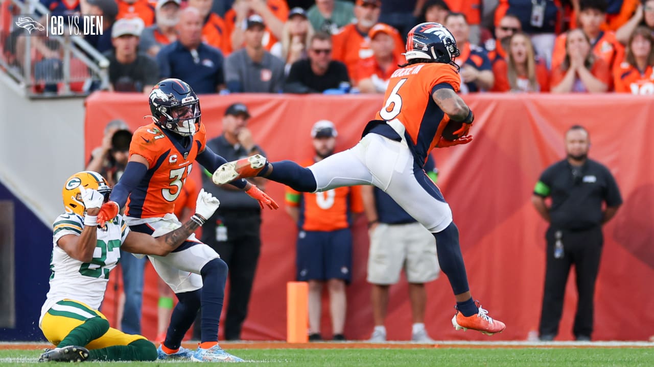 S P.J. Locke records first career interception to seal Broncos' win | Broncos vs. Packers