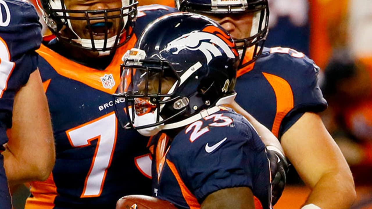 Broncos establish run against Packers