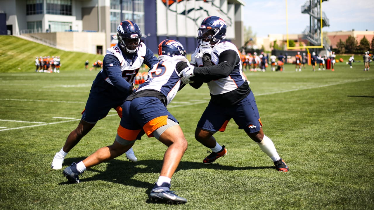 Best offseason program photos: In the trenches with the defensive line