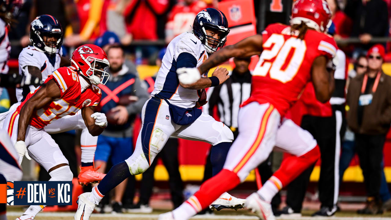 Russell Wilson rushes for a 16-yard touchdown | Broncos at Chiefs
