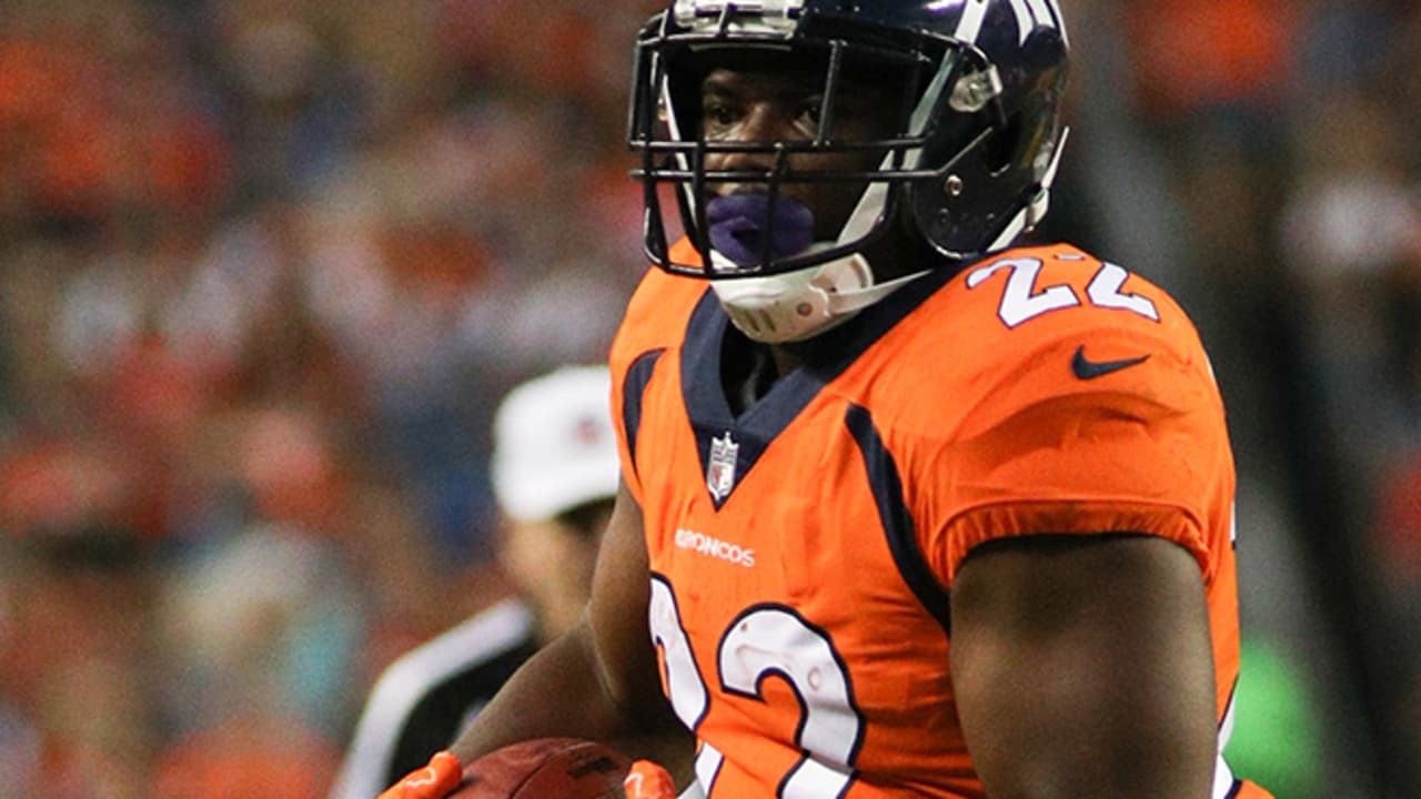 C.J. Anderson breaks off the 11-yard run