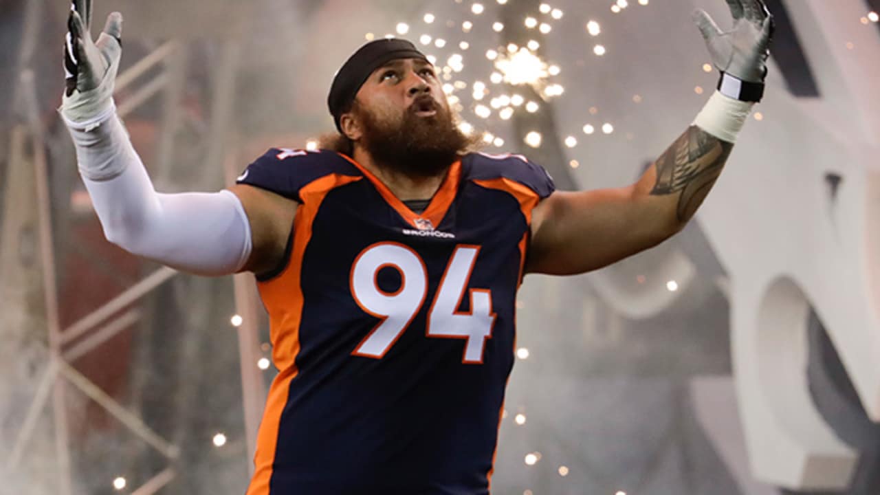 Selfless, not selfish: It's time to celebrate Domata Peko Sr.