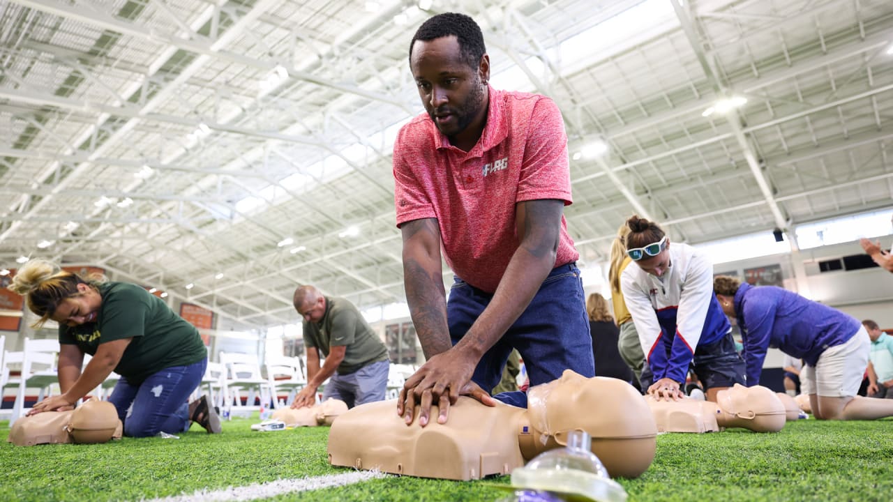 Photos: Denver Broncos Foundation hosts CPR training and AED ...