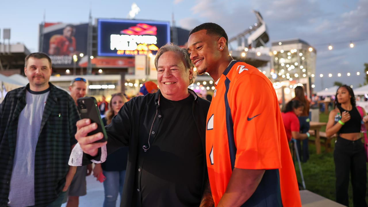 Broncos host 2022 Taste of the Broncos presented by King Soopers