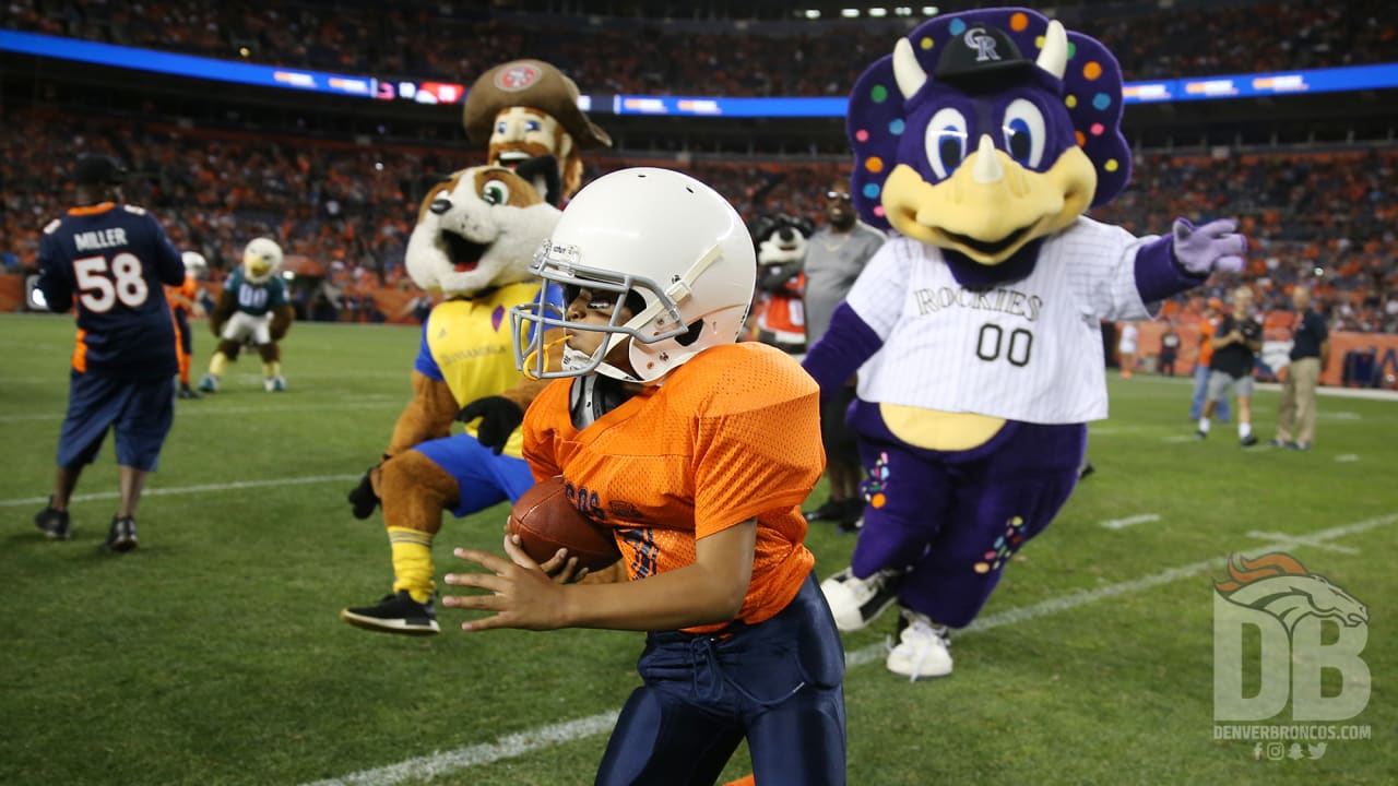 Shots of the Game: Broncos celebrate PLAY 60 and youth football