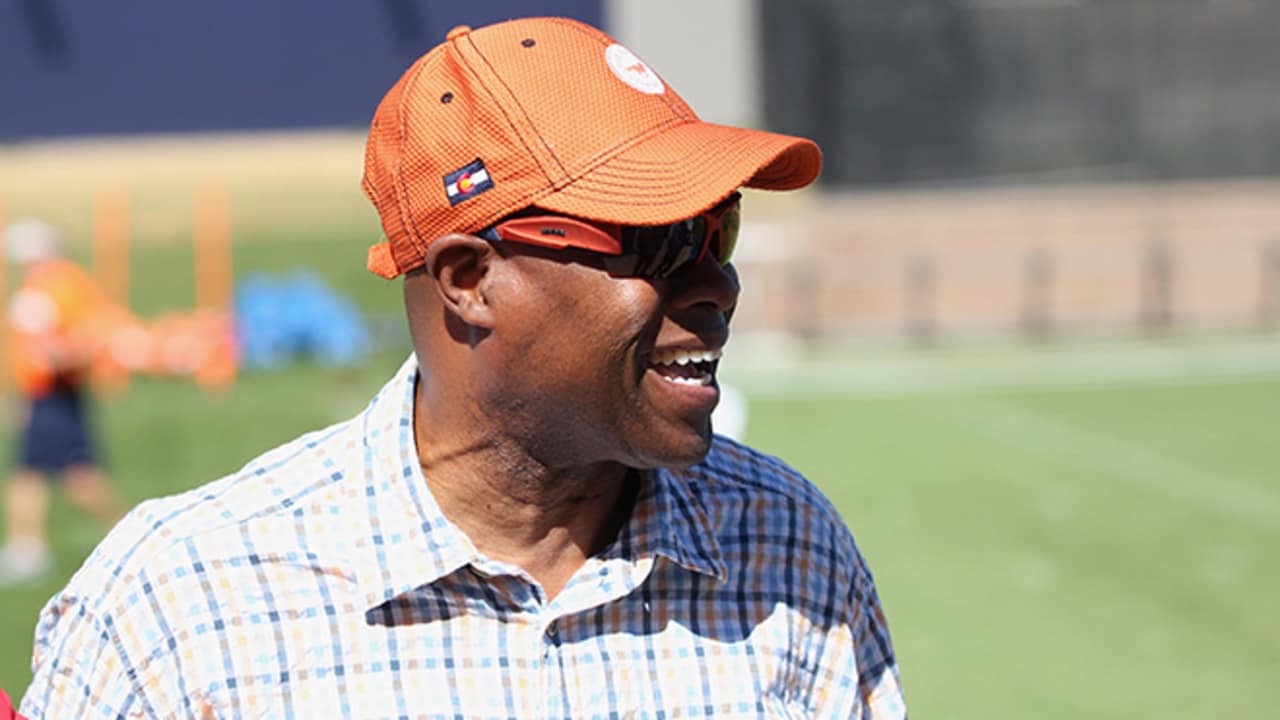 Listen and learn: Ring of Famer Rick Upchurch's advice to younger Broncos
