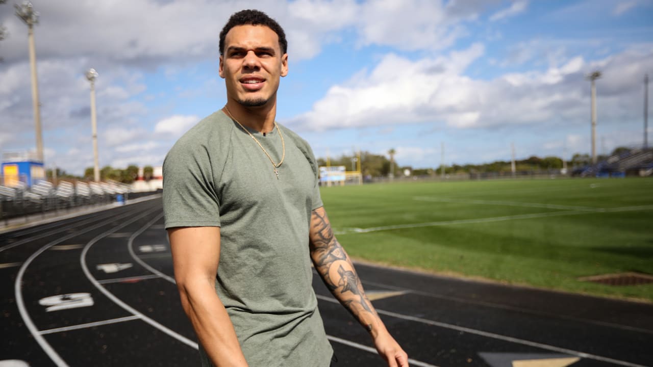 Homecoming King: Justin Simmons revisits the places that molded him