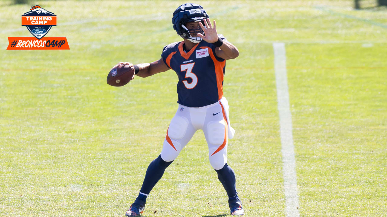 Broncos Camp Daily: Rod Smith joins the set as Russell Wilson, offense ...