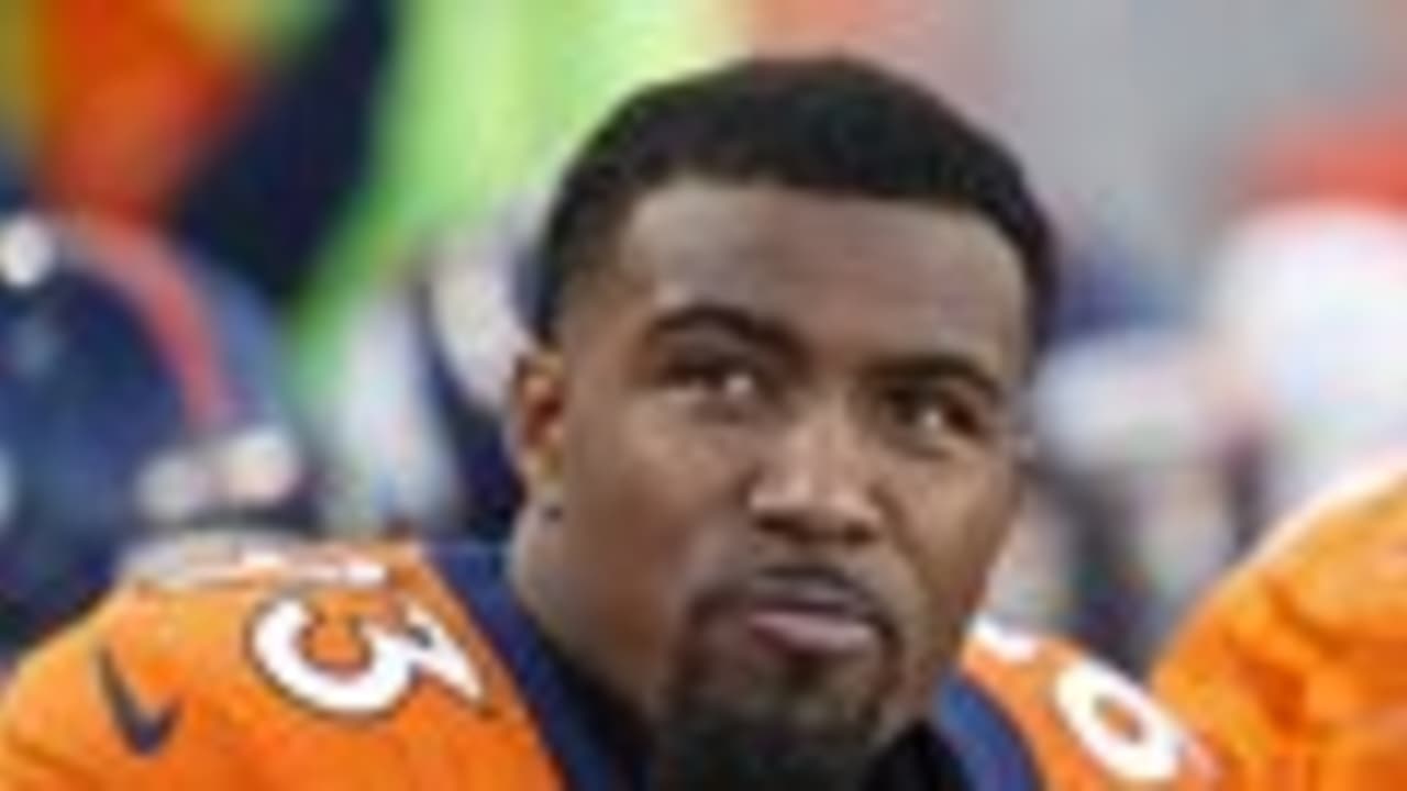 Broncos waive OLB Quanterus Smith