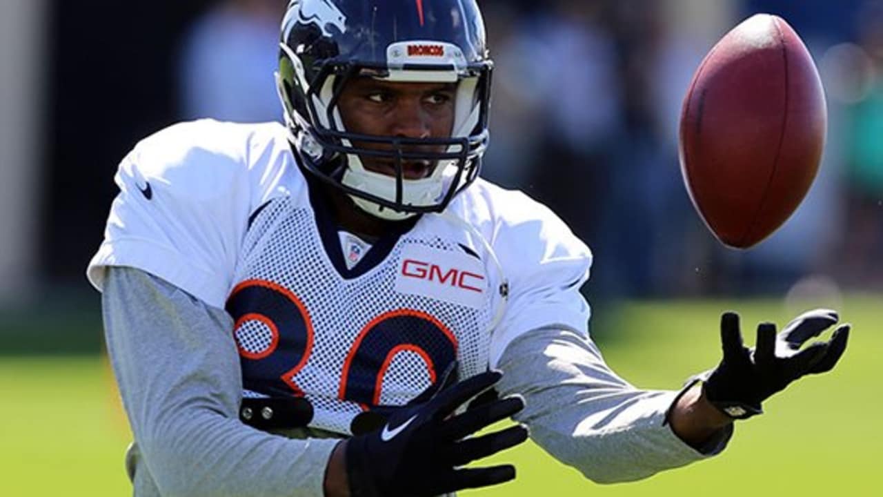 J. Thomas studying Seahawks tape