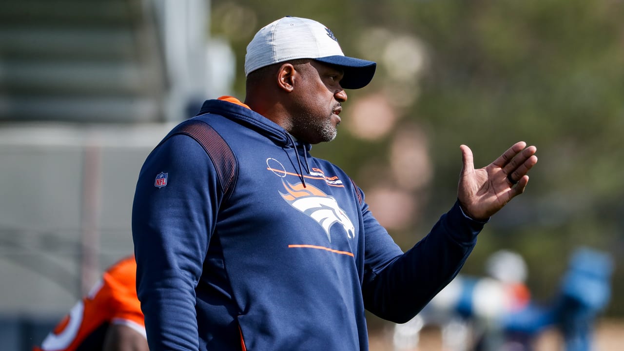 Under the Headset: An interview with Running Backs Coach Tyrone Wheatley