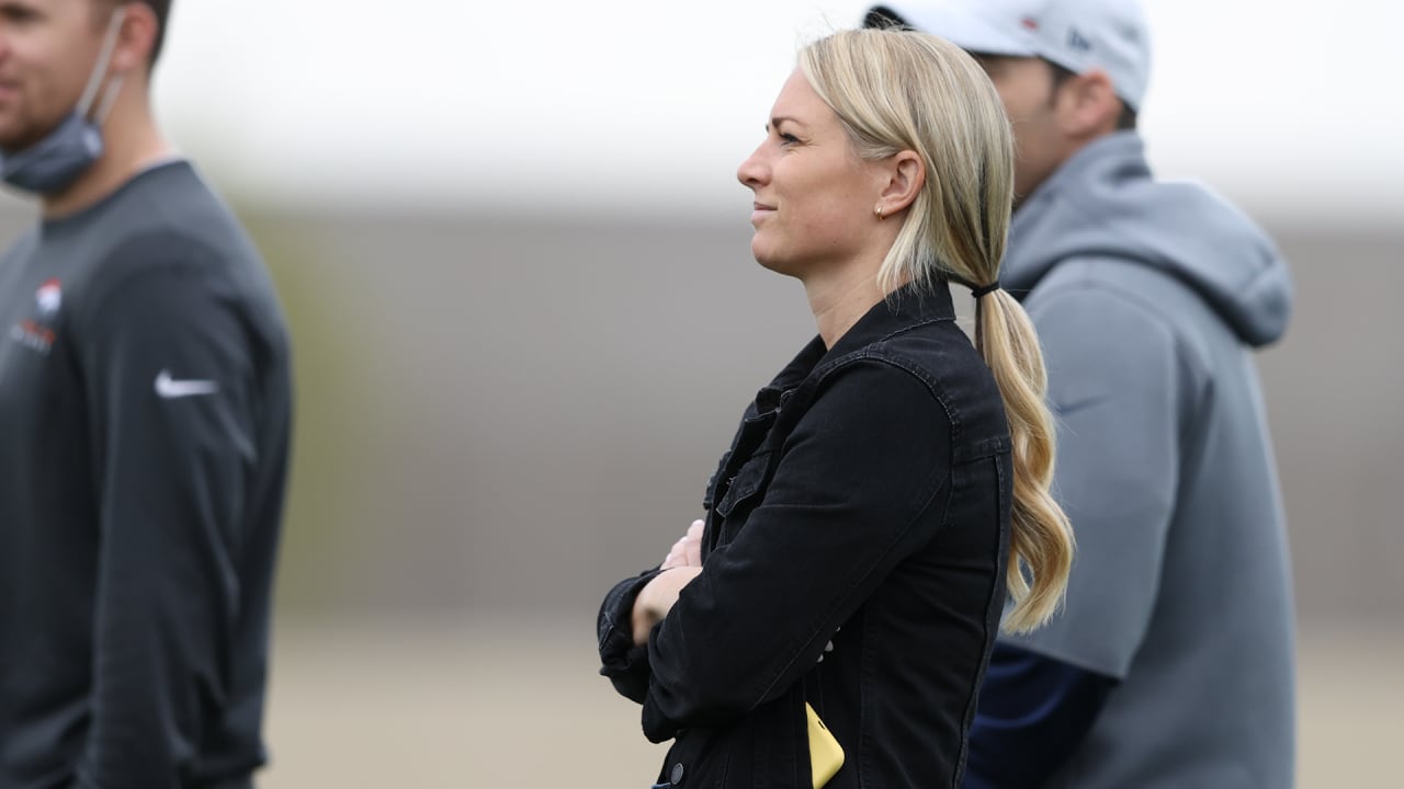 Executive Director of Football Ops./Special Advisor to the GM Kelly ...