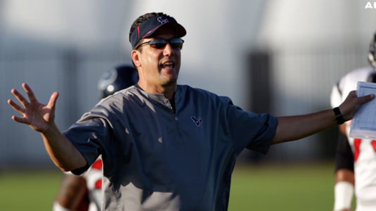 Knapp Hired as Quarterbacks Coach