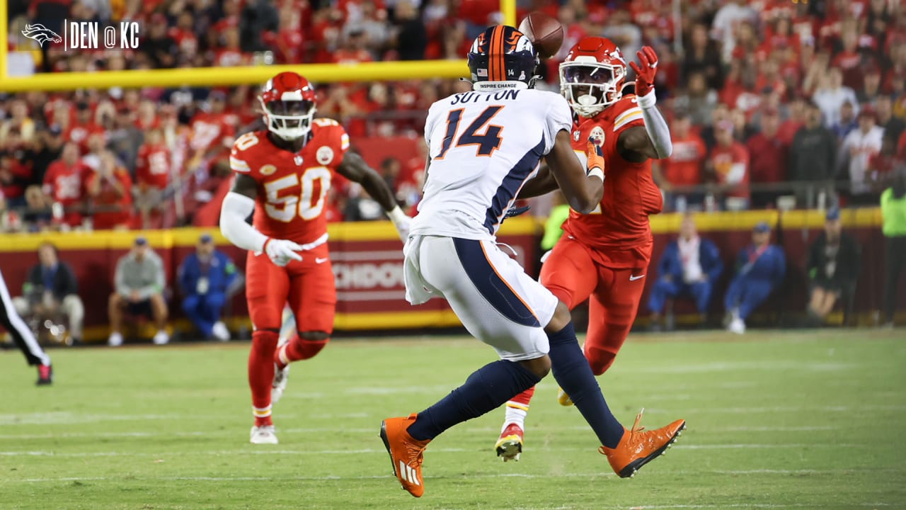 QB Russell Wilson floats 21-yard pass to WR Courtland Sutton | Broncos at Chiefs