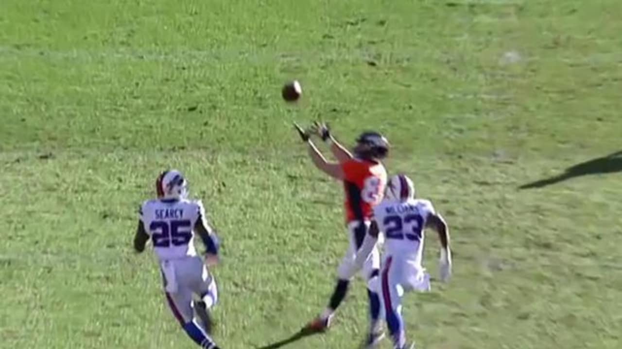 Manning 38-yard pass to Welker