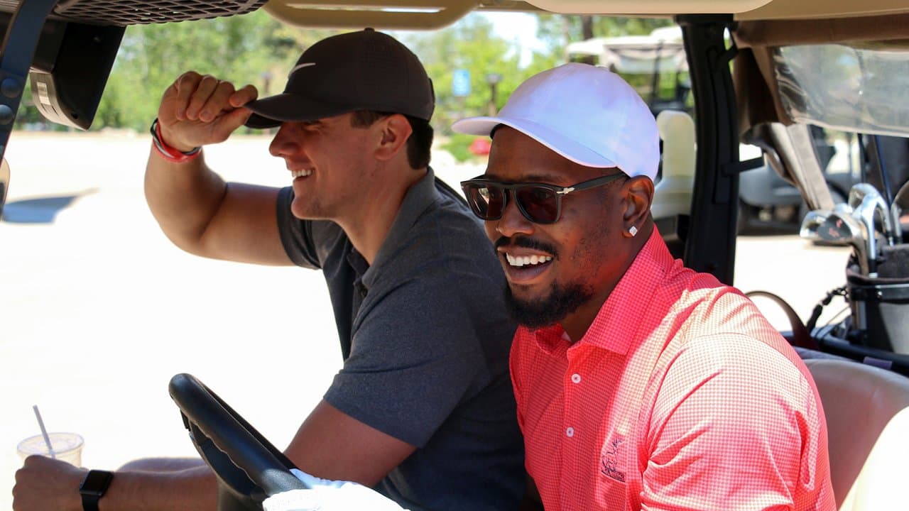 Broncos hit the links for annual golf outing