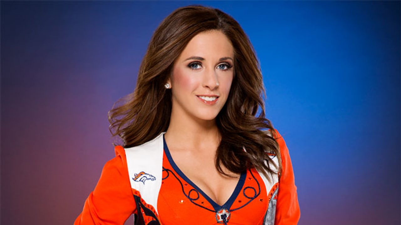 Cheerleader Spotlight: Natalie