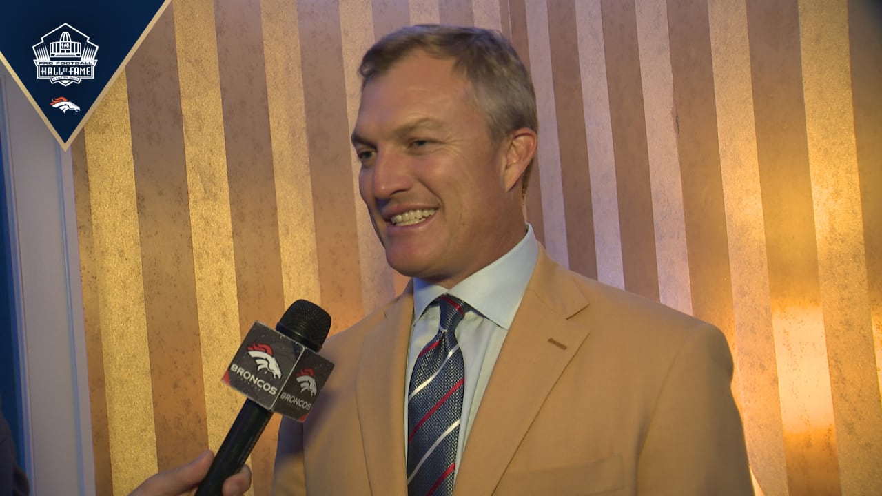 Lynch reflects on HOF career, time with Broncos