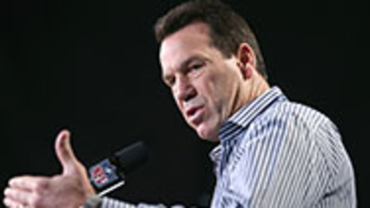 One week into workouts, Kubiak impressed by team's commitment