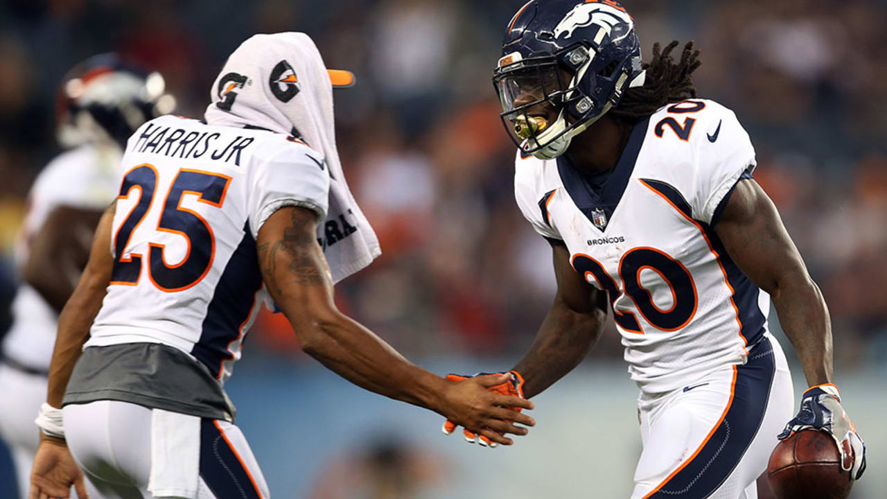 Jamal Carter recovers Bears' botched snap