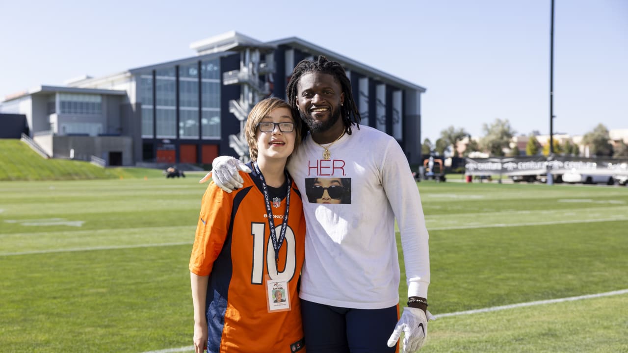Children's Hospital Colorado Jr. Reporter: Blake interviews WR Brandon ...