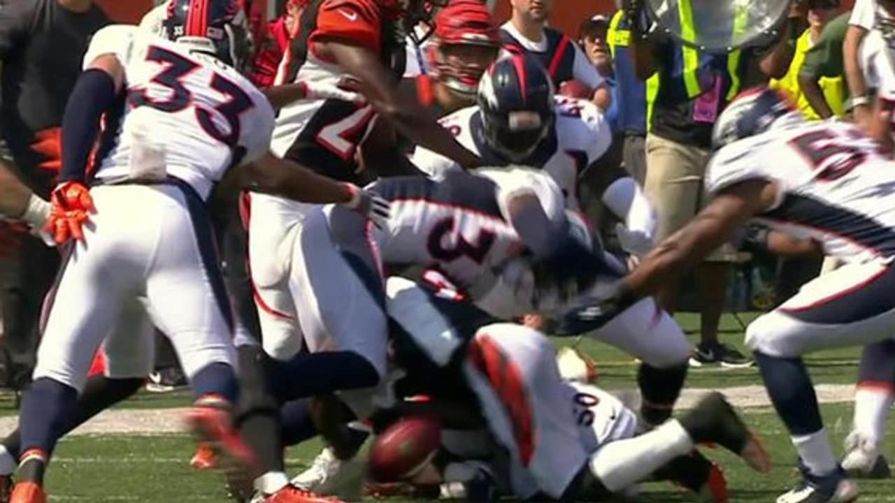 Zaire Anderson forces fumble, Keo recovers