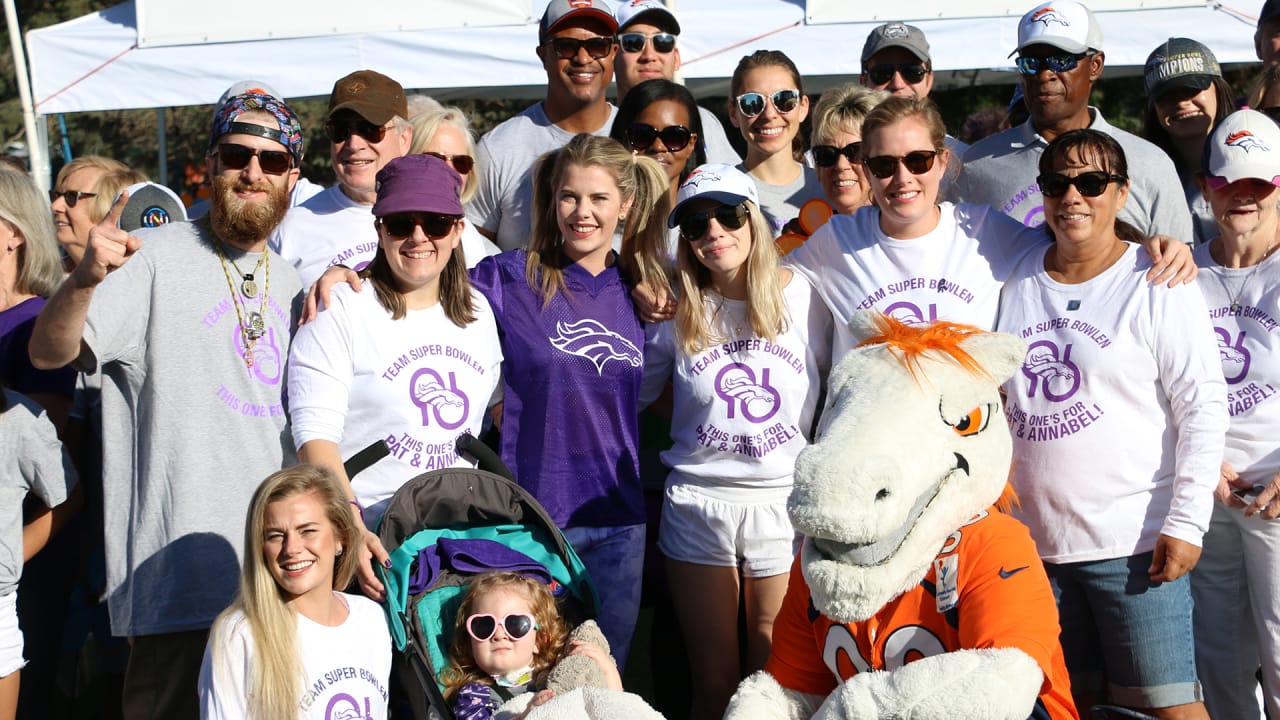 Bowlen family leads the 2018 Walk to End Alzheimer's in Denver