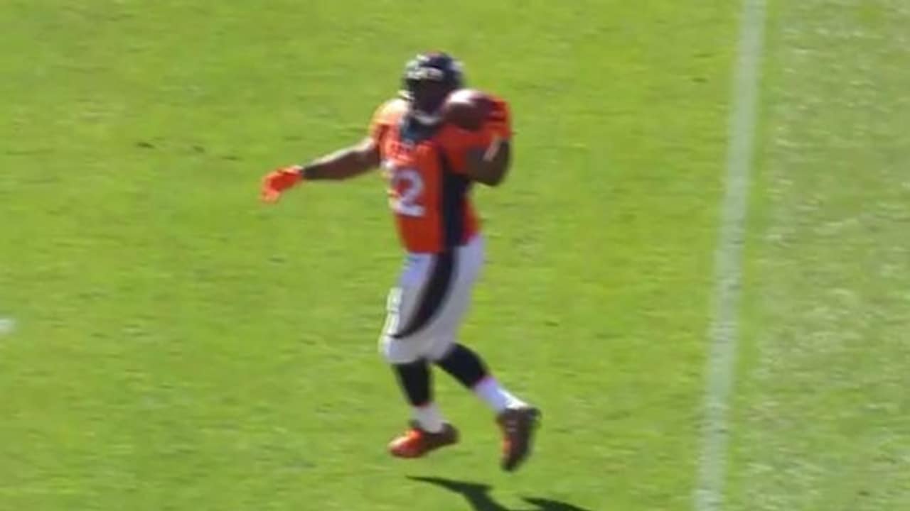 Anderson makes a one-handed catch for 11 yards