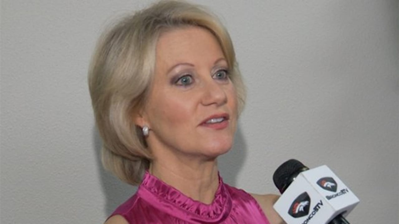 Andrea Kremer talks Manning, playoffs