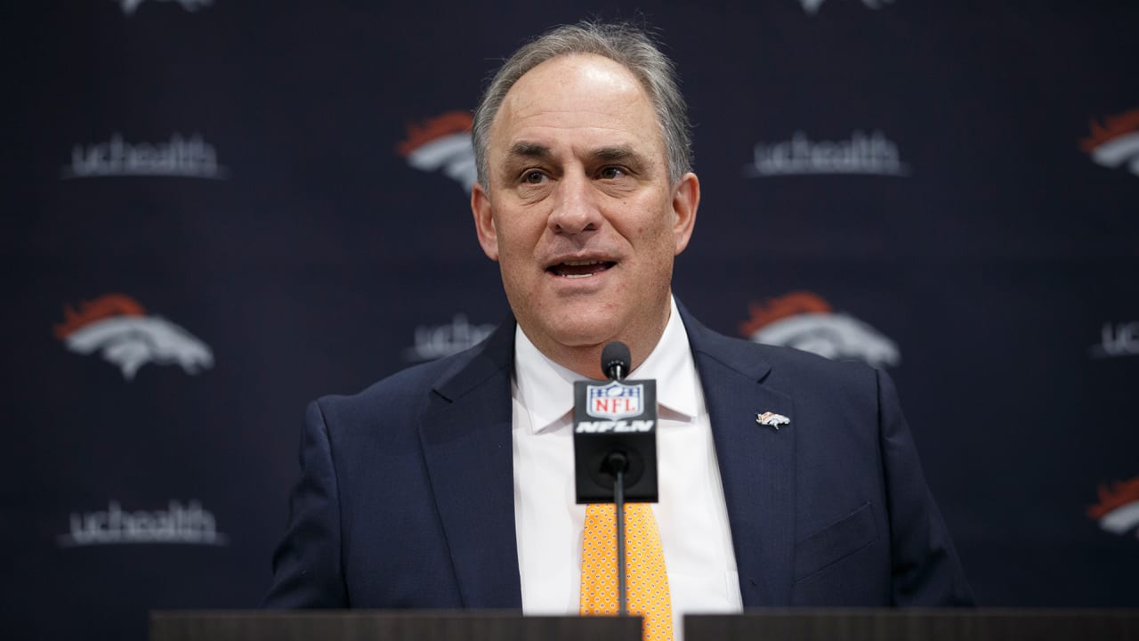 Head Coach Vic Fangio to call defensive plays for Broncos