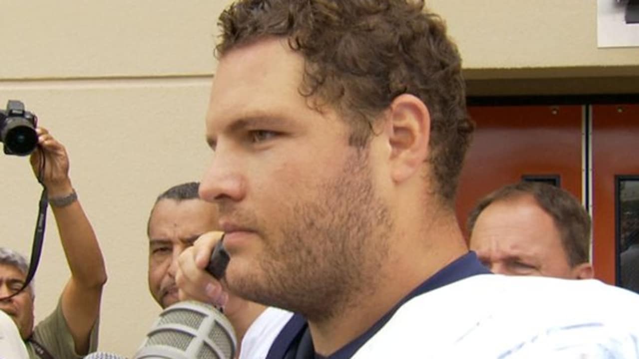 Vallos Excited to Join Broncos