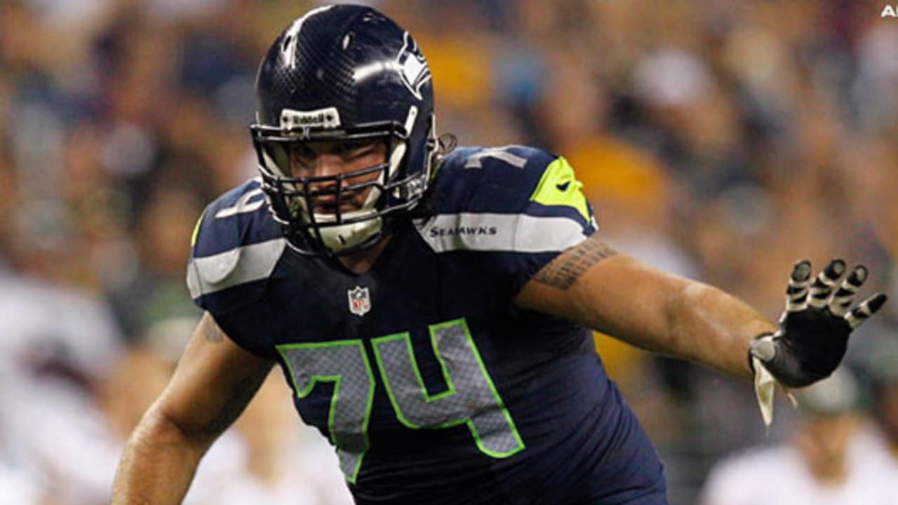Broncos Acquire Moffitt, Trade Siliga