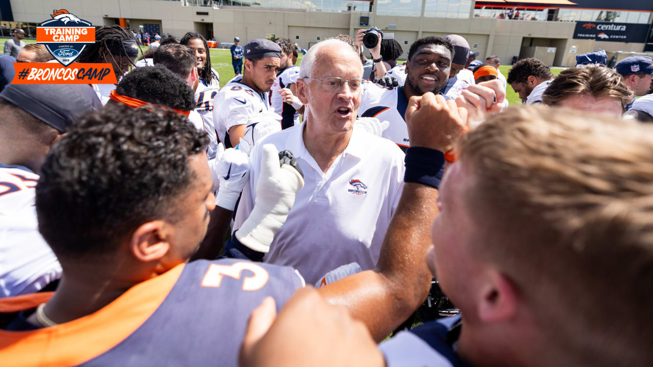 Photos: Randy Gradishar visits Broncos practice after being named a ...