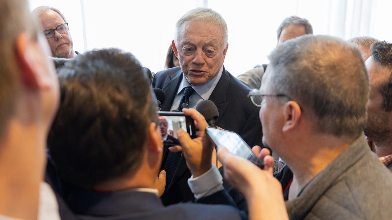 Commissioner Roger Goodell, NFL owners welcome Walton-Penner Family ...