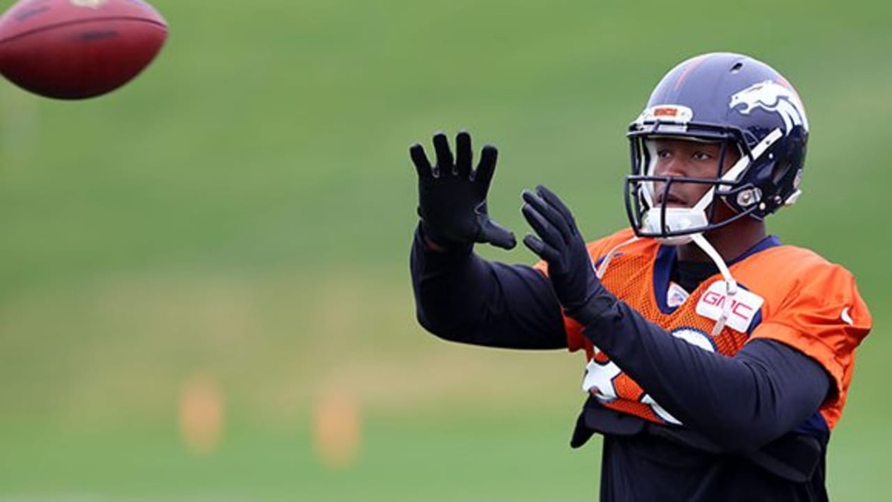 D. Thomas working to 'watch the ball in'