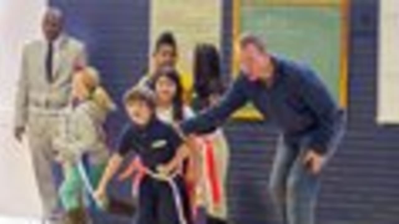 Peyton Manning's PeyBack Foundation to give more than $1 million to youth organizations