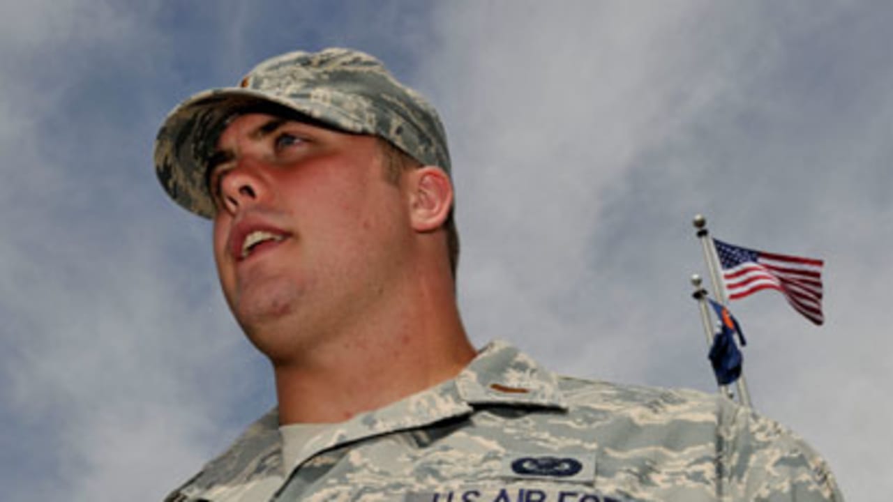 Garland Sworn Into Air National Guard