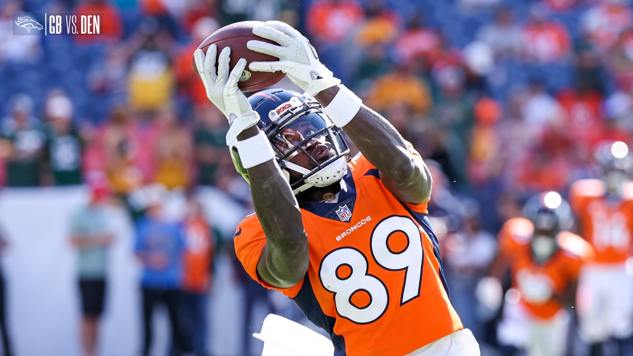 Pregame photos: Broncos arrive and prepare for Week 7 game vs. Packers