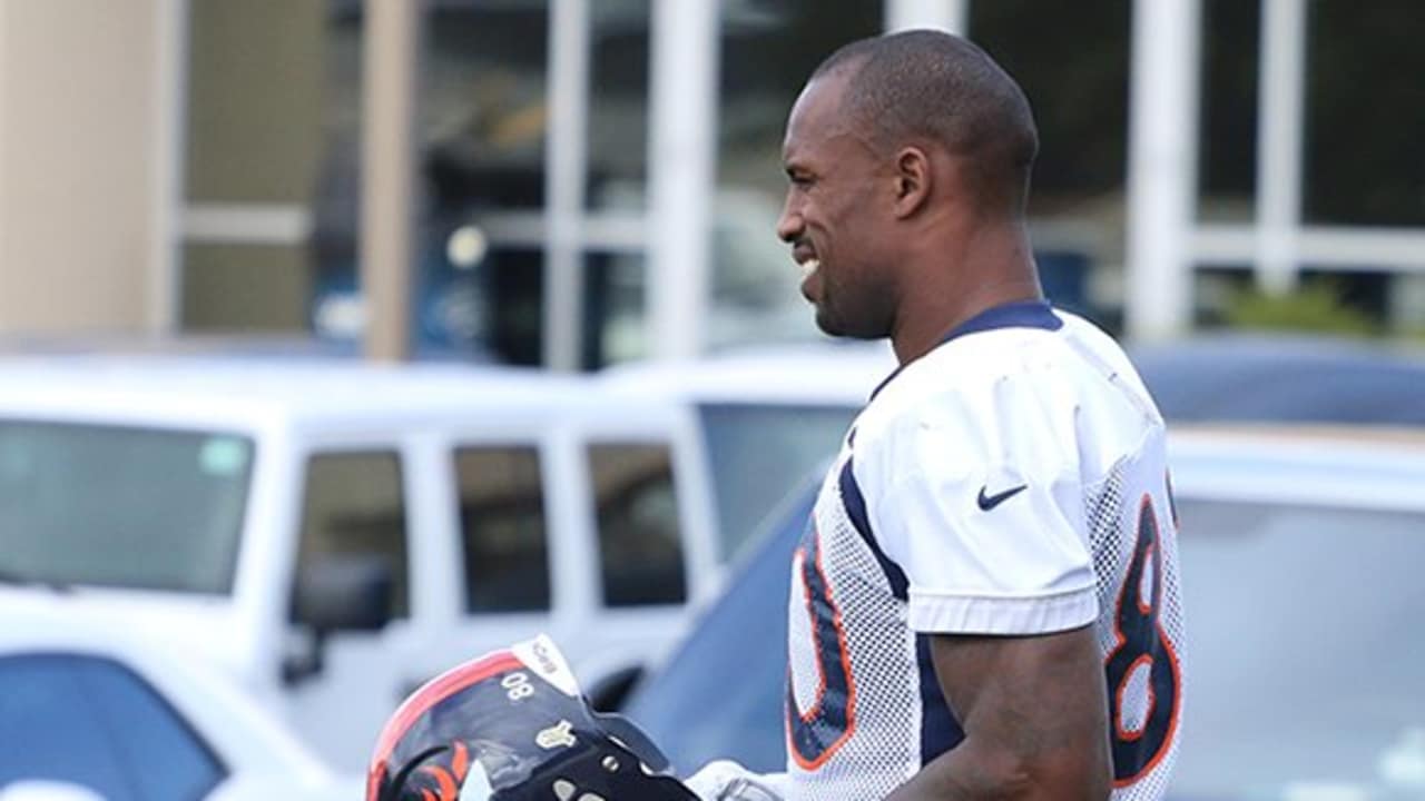 Davis feels 'energy' with Broncos