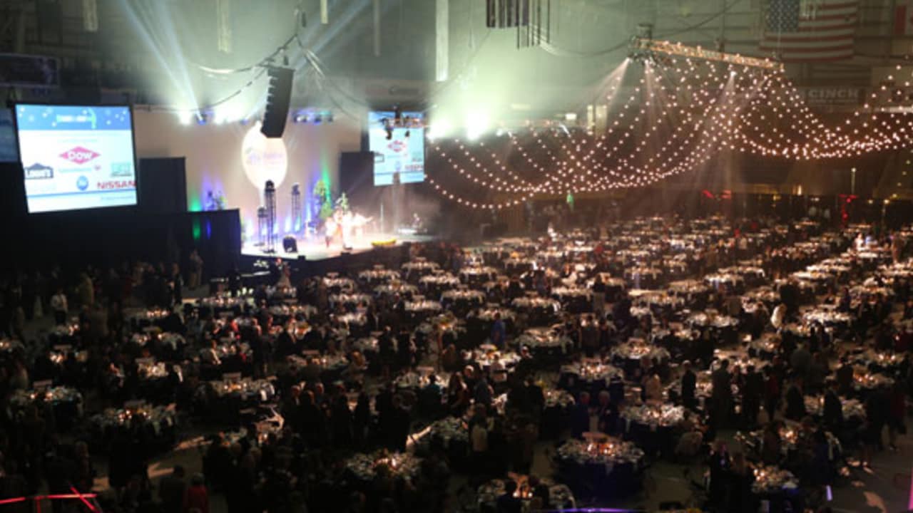 Habitat Celebrates Globeville Construction