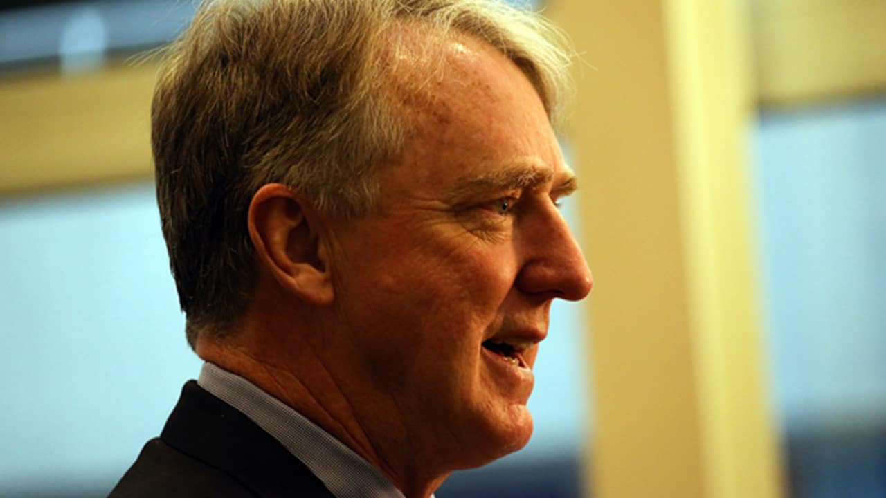 Ellis shares his passion for Denver in HOF speech