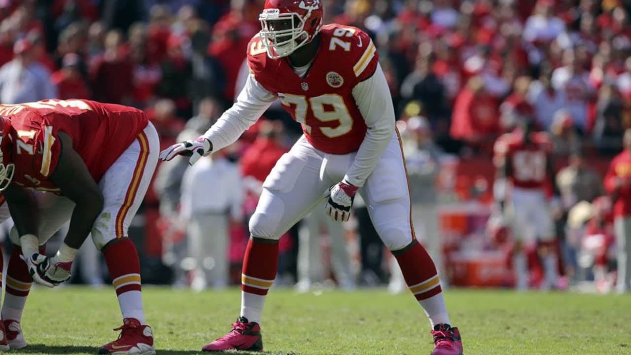 Offensive tackle Donald Stephenson in action
