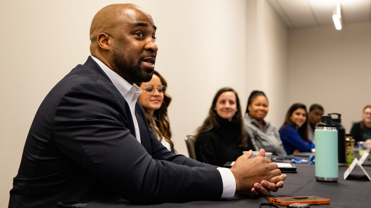 Photos: Damani Leech returns to NCAA national office to host forum for ...