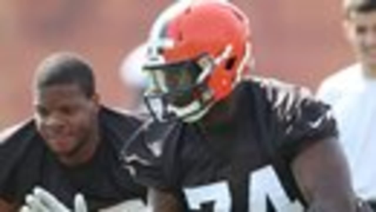 Browns giving Cameron Erving full flavor of offensive line